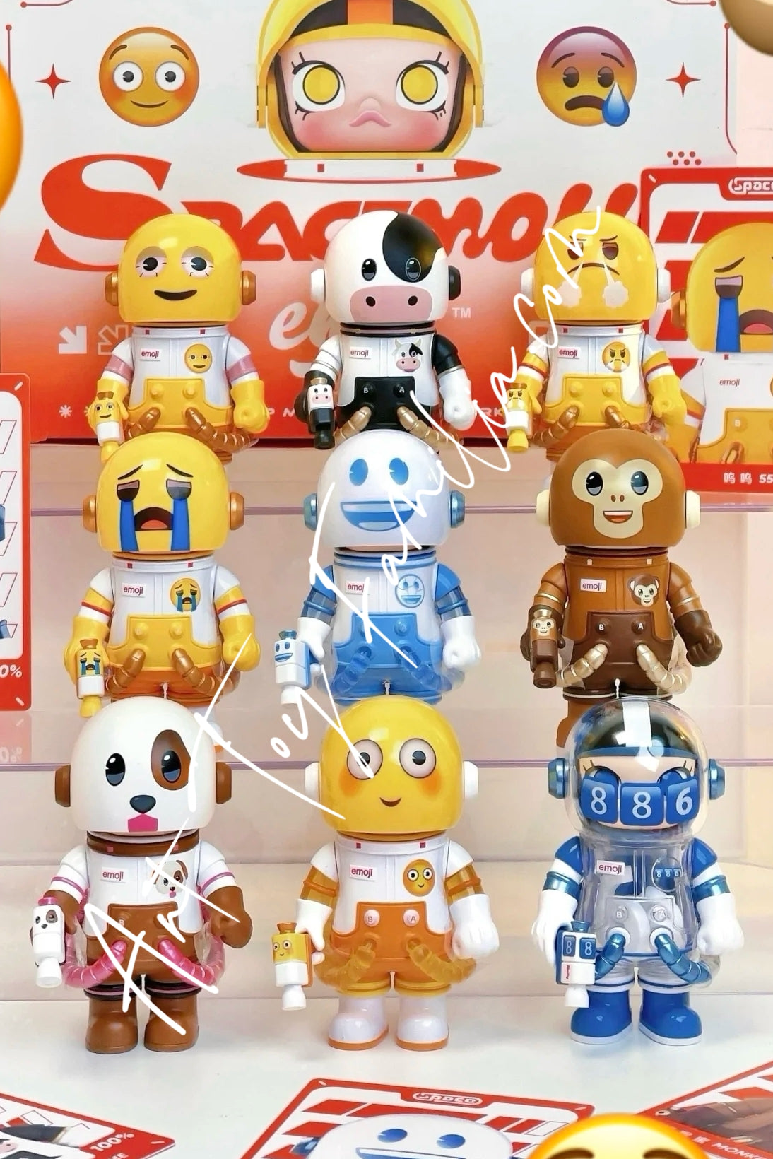 MEGA Space Molly 100% × emoji Series - 100% × emoji系列 – Art Toy Familia