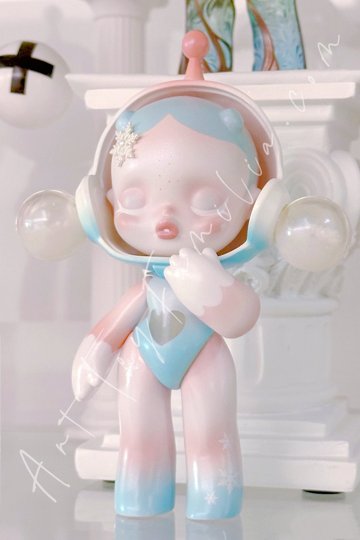 POP MART Skullpanda Snow of Light Figurine – Art Toy Familia